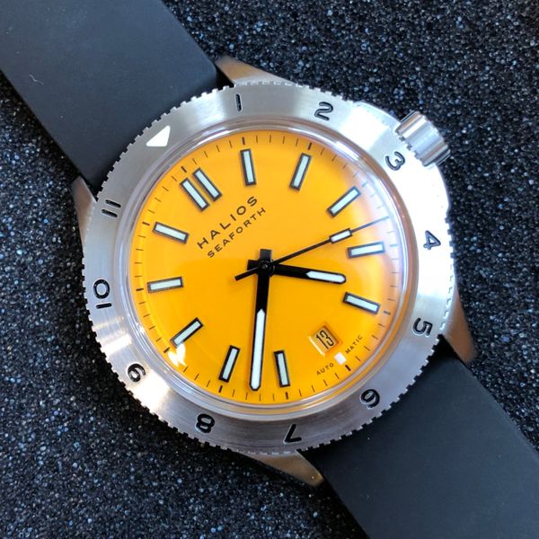 FS: LNIB Halios Seaforth 2 Yellow Dial 12 Hr Bezel | WatchCharts ...