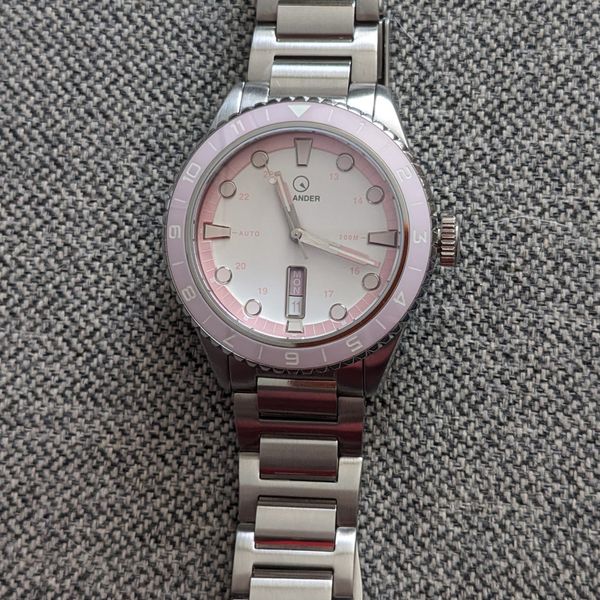 Brand New! Islander Greenport Diver - white/pink | WatchCharts Marketplace