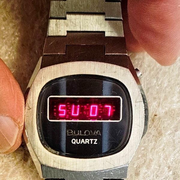 1976 Bulova N6 Quartz Led Red Digital Watch Wristwatch Men's Stainless ...