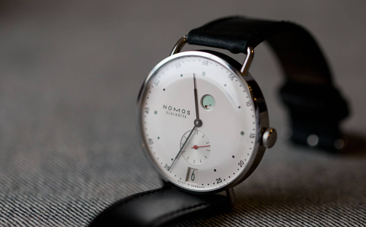 [$1,850 USD] FS : Nomos Metro Datum Gangreserve Ref.1101 | WatchCharts ...