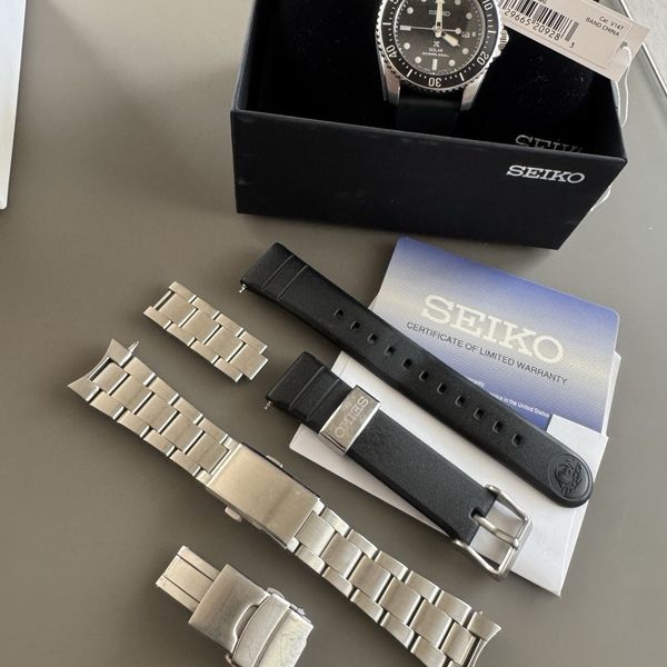 Seiko Prospex SNE573 Solar Dive Watch + Long Island Watch Oyster ...