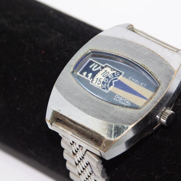 VINTAGE CHALET JUMP HOUR RARE AUTOMATIC BLUE DIAL WATCH WORKING.BULOVA ...