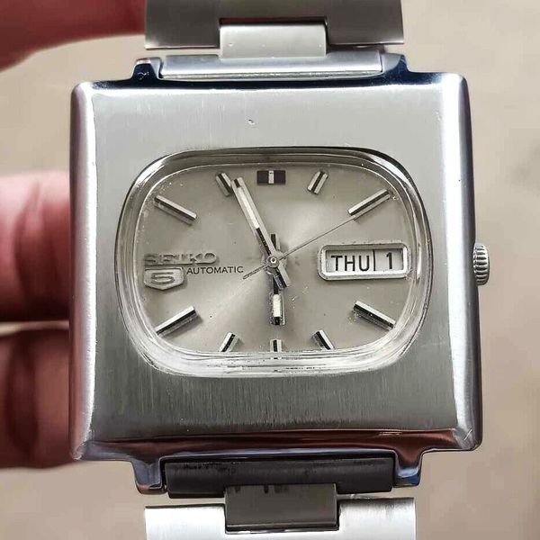 Beautiful Vintage Seiko 5 Square shape automatic Cal 6309 Gents watch ...