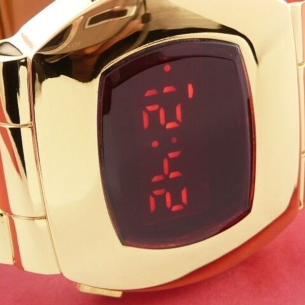 JAMES BOND 70s 1970s Old Vintage Style LED LCD DIGITAL Rare Retro watch ...