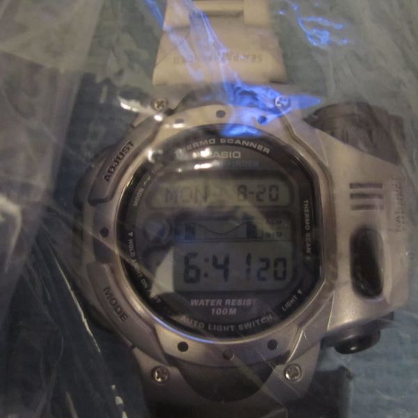 FS- 8/29 REDUCED -Rare, Mint Casio Sea Pathfinder Thermo Scanner (°C ...