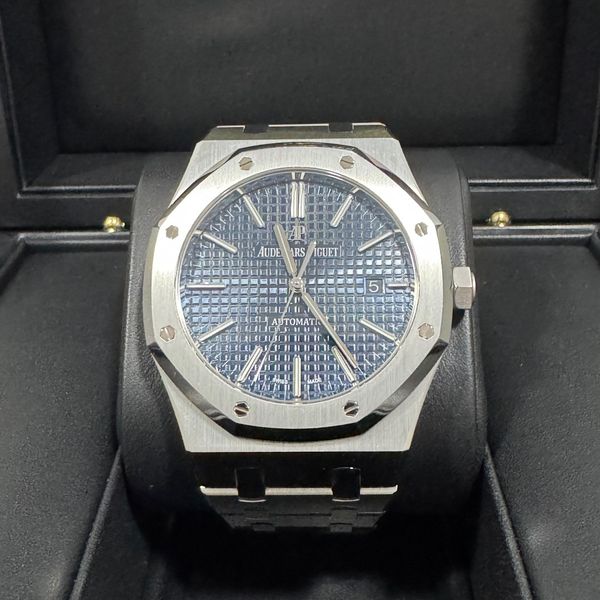 Audemars Piguet Royal Oak 15400 Blue 41mm | WatchCharts Marketplace