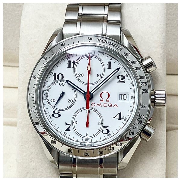 Comes with 2 types of straps. Omega Speedmaster Date 3515-20 in ...