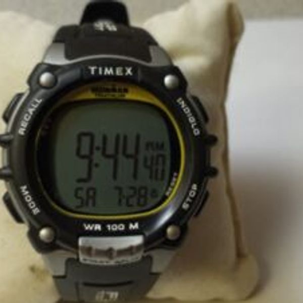 TIMEX IRONMAN TRIATHLON LCD QUARTZ WATCH FLIX TECHNOLOGY...PLS READ ...