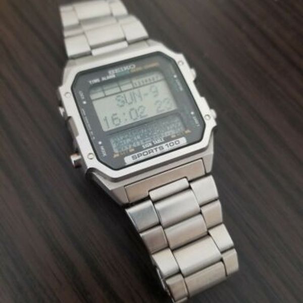 vintage seiko digital watch D409 5010 databank | WatchCharts Marketplace