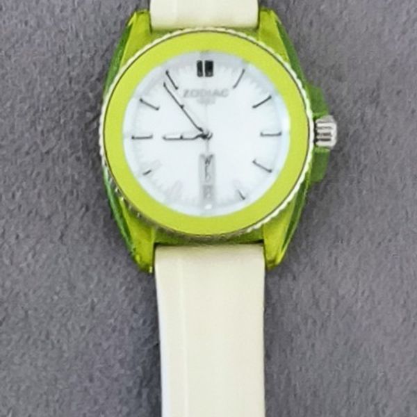 Zodiac Speed Dragon 42mm Green Men's Swiss Made Quartz Watch ...