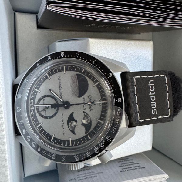 [WTS] Swatch x Omega moonphase (earth phase) | WatchCharts