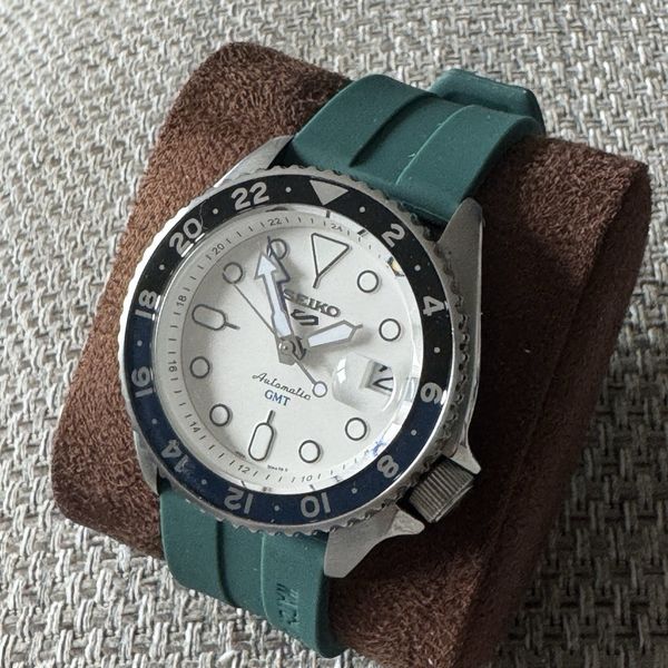 Seiko 5 GMT Mod inc. 3 straps | WatchCharts Marketplace