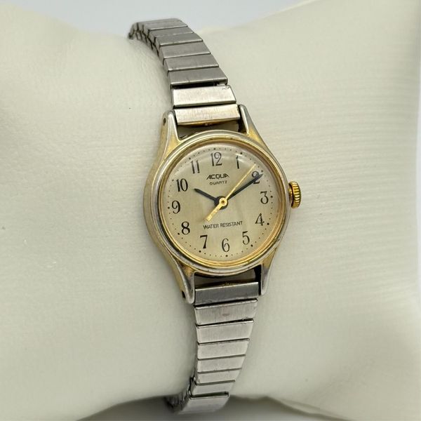Ladies Vintage 1988 ACQUA Timex Gold Tone Classic Quartz Flex Bracelet ...