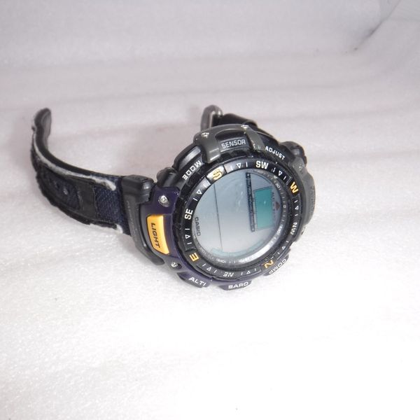 VINTAGE CASIO PATHFINDER COMPASS THERMOMETER ALTI/BAROMETER WRISTWATCH ...