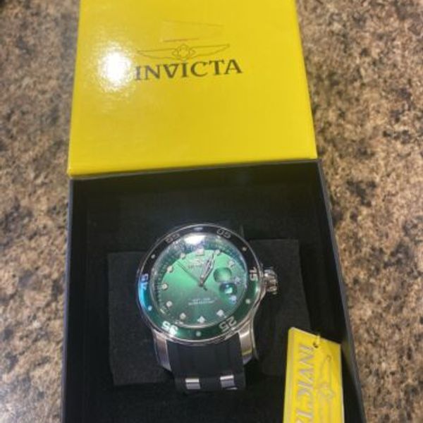 Invicta Pro Diver Quartz Green Dial Sprite Bezel Men's Watch 39105 ...
