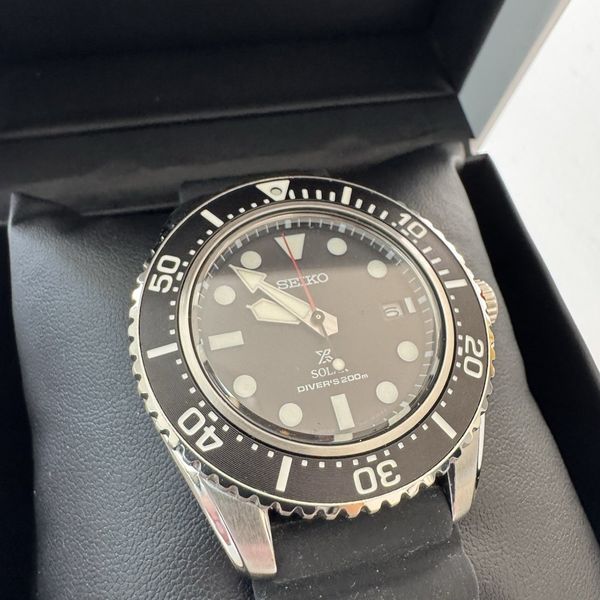 Seiko Solar Dive Mens Watch Red Second Hand SNE589 Prospex Divers Solar ...