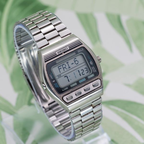 1981 SEIKO D229-5010 QUARTZ PALLADIUM COAT VINTAGE DIGITAL WATCH JAPAN ...