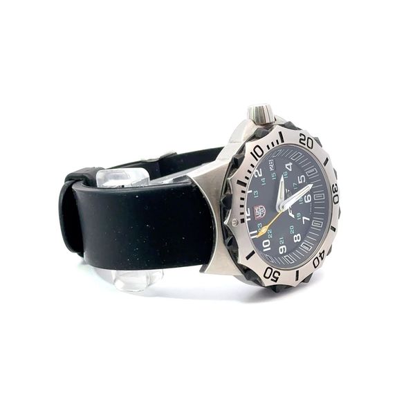 Luminox F-16 Lockheed Martin Watch Series 600 Black Dial Stainless ...