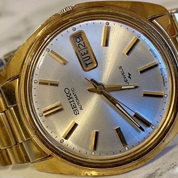 Seiko 7006-8007 17 jewel Automatic Men's Watch in gold tone, running | WatchCharts Marketplace