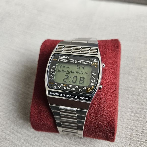 Vintage Seiko World Time Watch A239 5000 World Map | WatchCharts ...