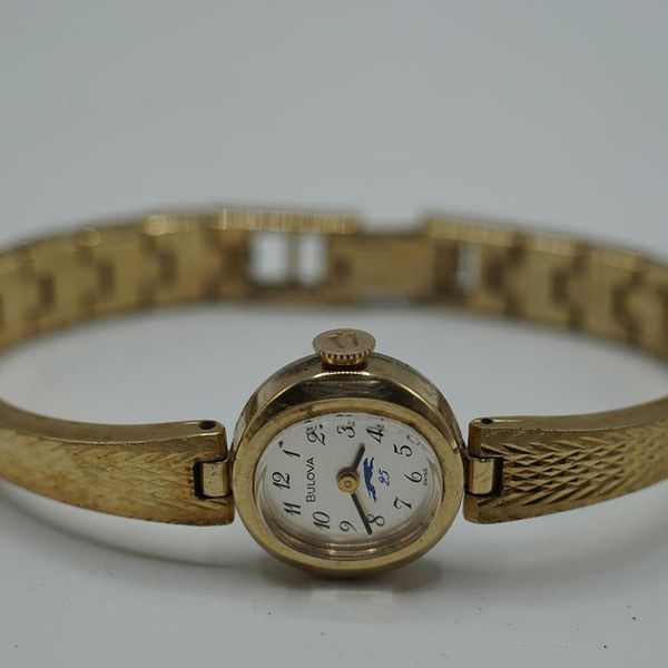 Greyhound Bus Lines 25 Year Award Bulova Mechanical Winder Ladies Wrist ...
