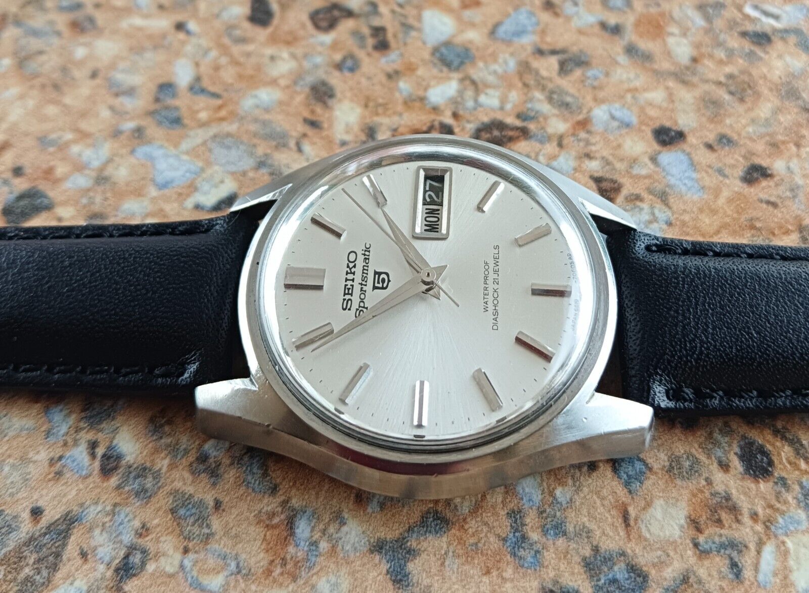 Seiko 5 6619-7070 Price, Specs, Market Insights | WatchCharts