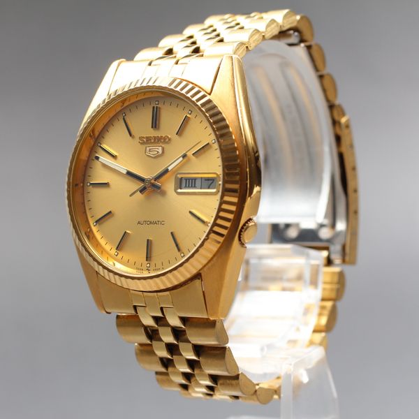 Vintage 1996 [Near MINT] Seiko 5 7009-3110 Gold Day Date Automatic Men's Watch | WatchCharts ...