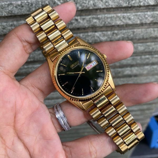 RARE Seiko Quartz SQ President 7N43-8111 Day Date Black Dial Vintage Watch | WatchCharts Marketplace
