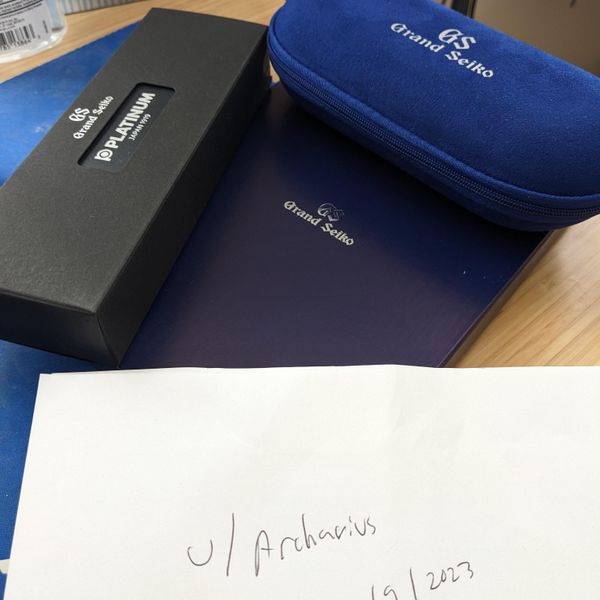 [WTS] Grand Seiko - Pen - Notebook - Carrying Case | WatchCharts
