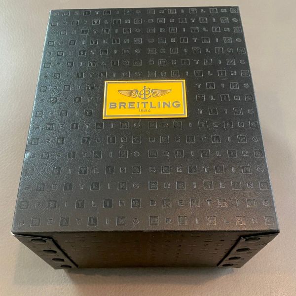 Breitling Watch Box | WatchCharts