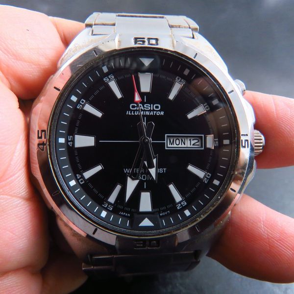 MTP-E203 Casio iLLuminator Daydate Luminescent Light Dial Quartz Men Watch | WatchCharts Marketplace