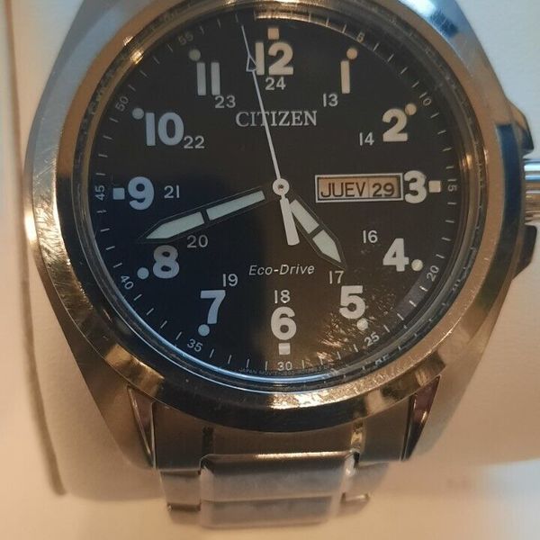 Citizen Eco Drive Watch J800. Charges With Sunlight/Room light ...