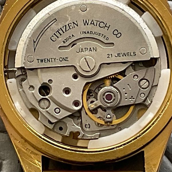 Citizen 71-2591 Automatic Watch. 8200A movement with 2 piece strap ...