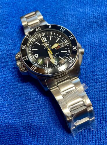 Seiko 5 Sports SKZ211K1 Land Shark Atlas | WatchCharts Marketplace