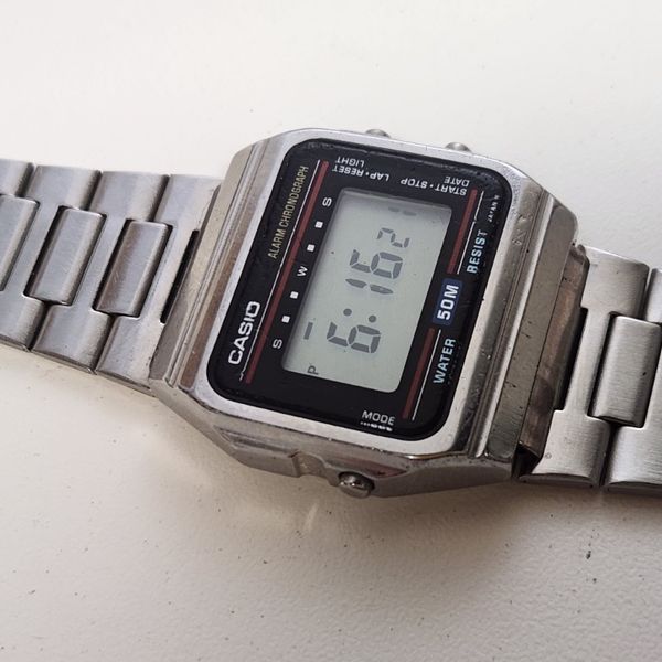 VINTAGE CASIO STAINLESS WATCH W-40 MADE IN JAPAN | WatchCharts Marketplace