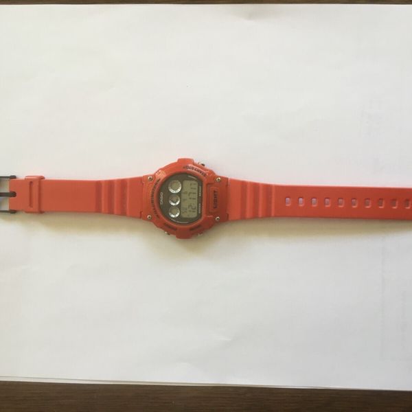 Casio Illuminator Red Vintage W-214HC-4AVEF Digital Wristwatch ...