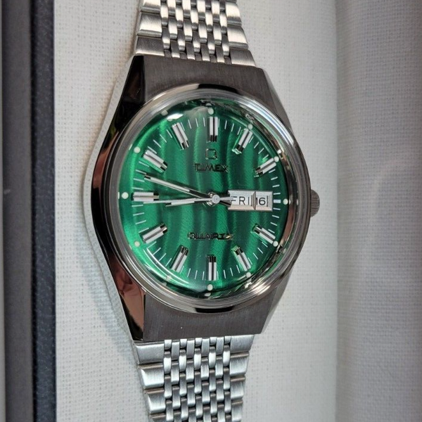 Timex Q Falcon Eye Reissue Men's Quartz Watch TW2U95400ZV | WatchCharts ...