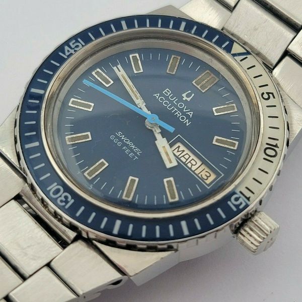 Vintage BULOVA 7526-1 Accutron Snorkel Diver 666 Feet Blue 40mm - NEEDS ...