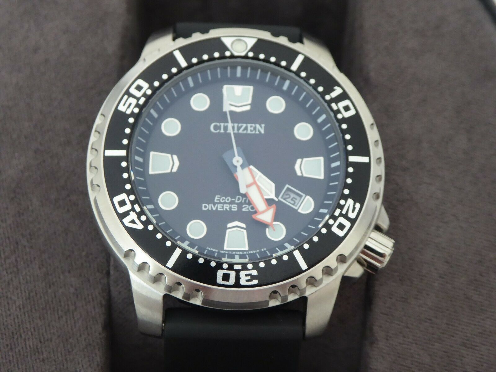 Citizen Eco Drive Gents 200m Dive watch E168-S100623 / BN0150-28E RRP £ ...