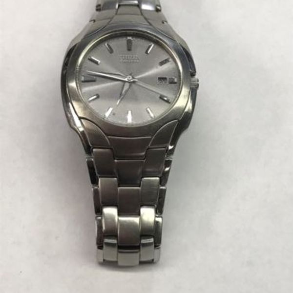 Citizen Eco-Drive E111-S022240 St.Steel Date Watch | WatchCharts ...