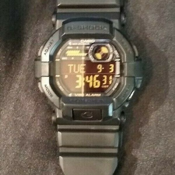 Casio G-Shock GD350-1B with crisp Gold Display (comes w/JaysandKays ...