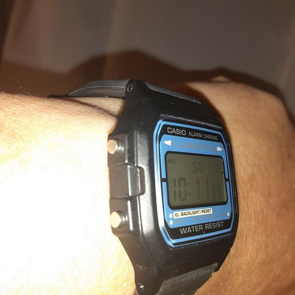 Vintage Casio F-105 Men Black Digital Alarm Chrono Quartz Watch Hour ...