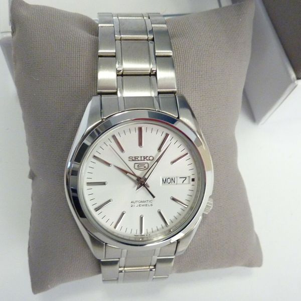 Seiko Men's SNKL41 Seiko 5 White Dial Stainless Steel Automatic Watch ...