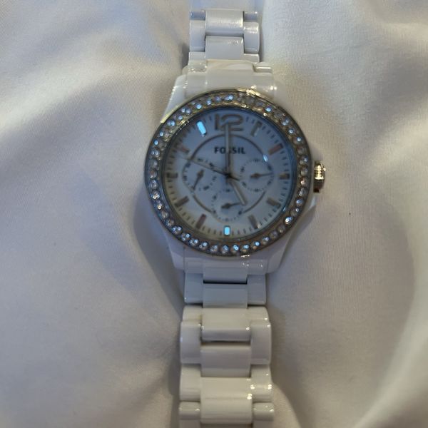 WOMANS FOSSIL WHITE CERAMIC CRYSTALS ANALOG MULTI-FUNCTION WATCH. WORKS ...