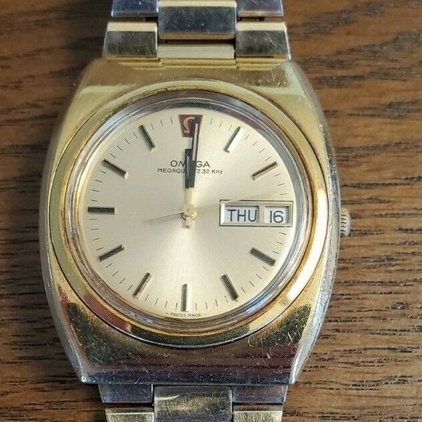 Omega Megaquartz 1310 Gold Wristwatch Quartz, RUNS | WatchCharts ...
