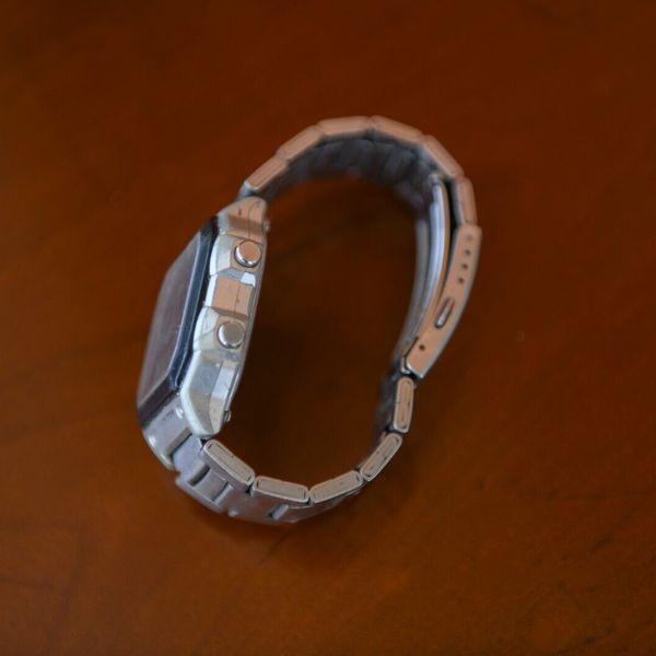 Retro - Casio - Silver World Time Digital Watch - 3299 - Light ...