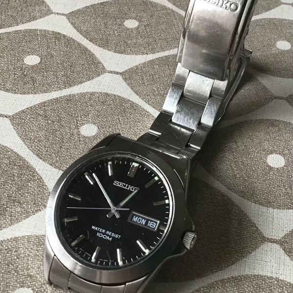 Vintage Seiko V743-9A20 Quartz Quickset Day/Date Watch | WatchCharts Marketplace