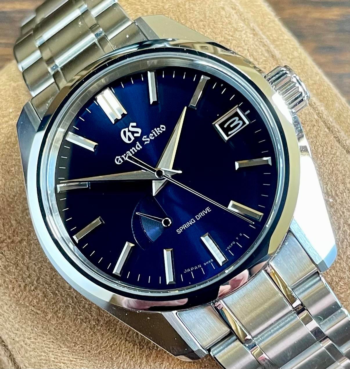 [WTS] Grand Seiko "Midnight" Blue 40mm SBGA375 - Full Kit | WatchCharts
