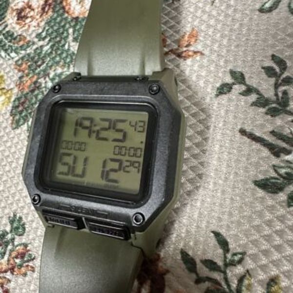 Nixon The Regulus Surplus Carbon Green Dial Olive Men's Surf Skate ...