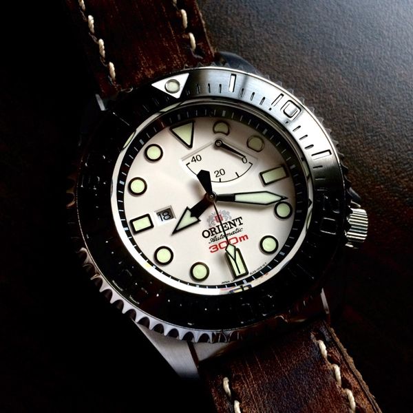FS: Orient 300M Saturation (White) Cool Mod | WatchCharts Marketplace